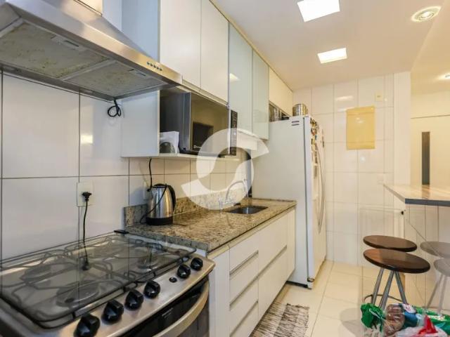 Apartamento de 85 m² na Sílvio Picanço Charitas Niterói RJ, à venda por R$ 1.050.000