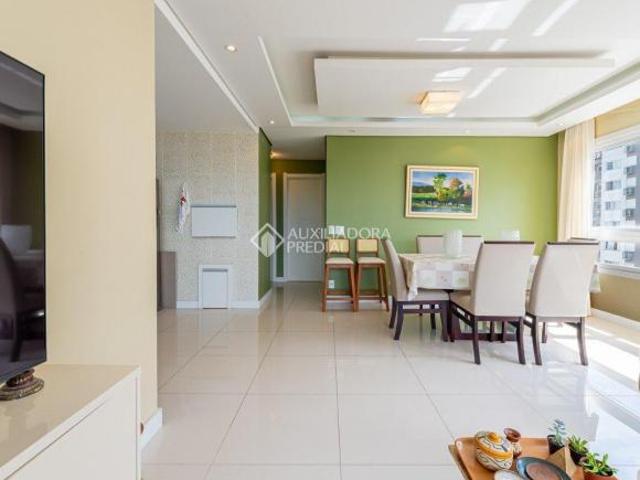 Apartamento de 93m², com 3 dormitórios, vaga dupla