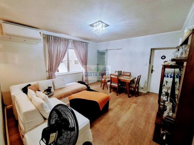 Apartamento de 94m², com 2 dormitórios, garagem, na quadra da praia dos Milionários