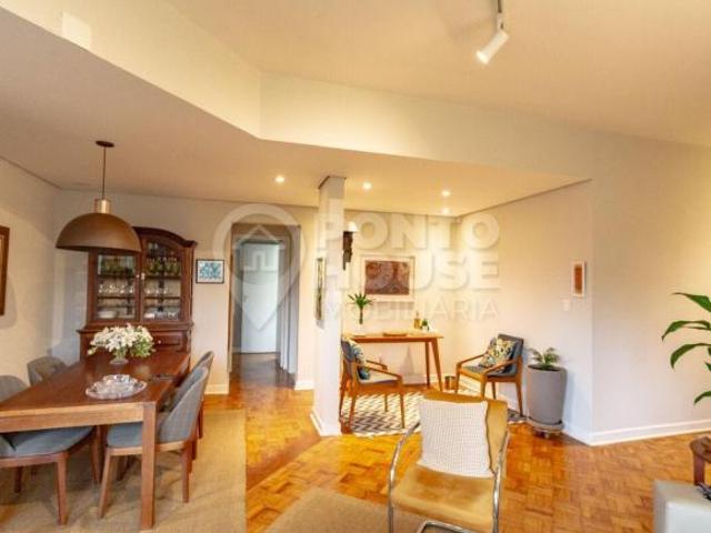 Apartamento de 98m², à venda em Vila Mariana modernizado, 2 dormitórios