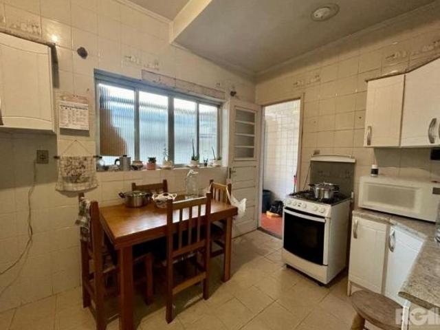 APARTAMENTO DE 03 DORMITÓRIOS COM SACADA NA ASSIS BRASIL