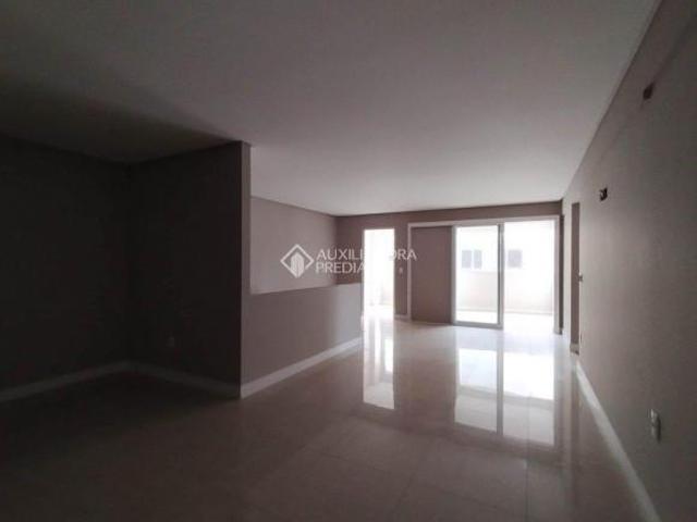 Apartamento de 03 dormitórios no Bairro Florestal