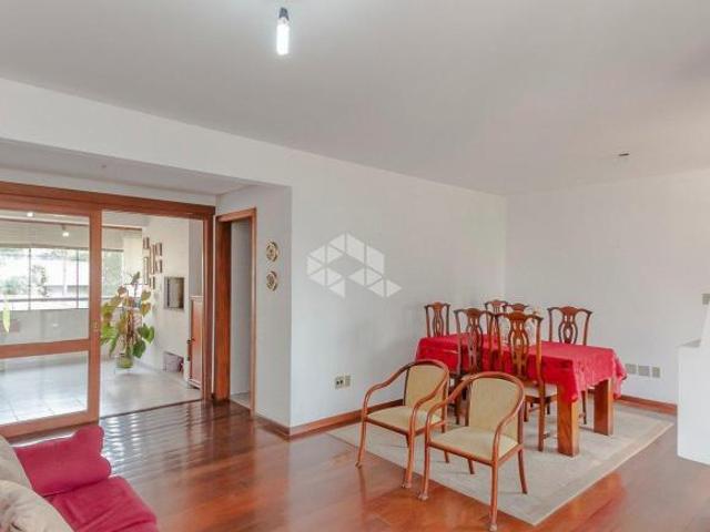Apartamento de 03 dormitorios/quartos com suite e 01 vaga no Coração do Moinhos de Vento