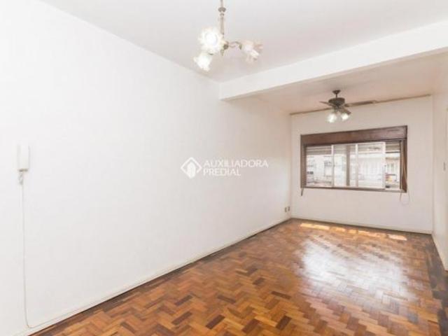 Apartamento de 03 quartos com pátio no bairro São João