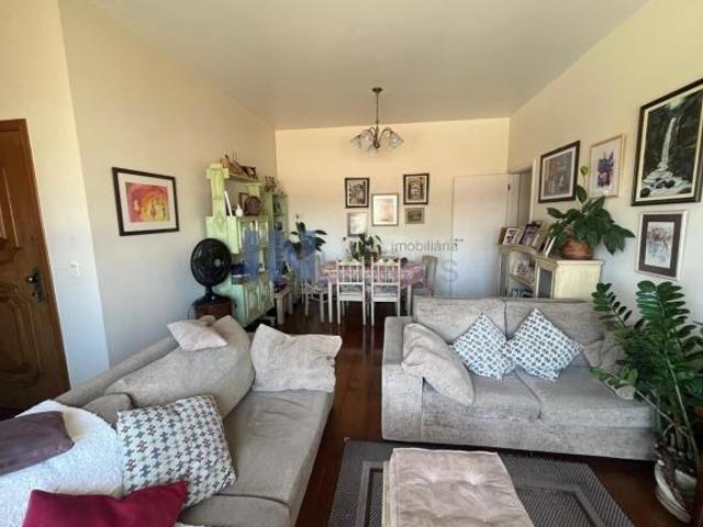 Apartamento de 03 quartos com suíte e 2 vagas de garagem no coração de cidade 148,00m² de conforto