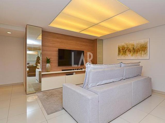 Apartamento de 03 quartos e 03 vagas