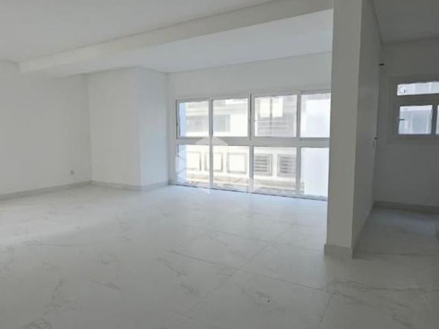 Apartamento de 03 quartos/dormitório, com terraço e 01 vaga/box no Edifício Anvainer Palace, em Capã