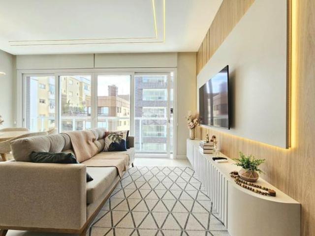 Apartamento de 03 quartos/suítes, mob/dec, com 2 box/vaga de garagem, e infra completa, no bairro Zo
