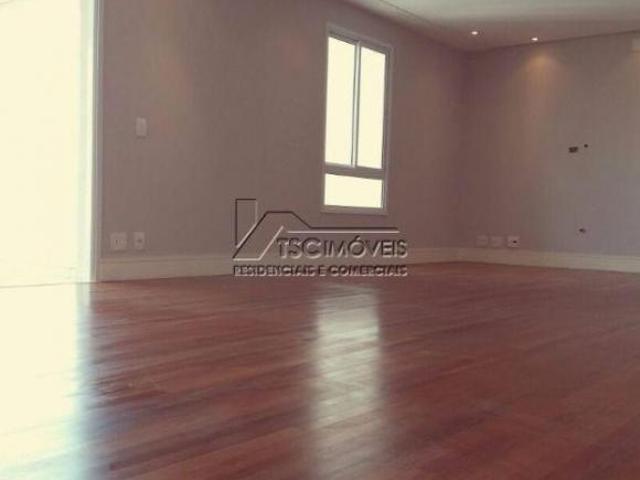 Apartamento de 03 suites 142m2 02 vagas na Vila Andrade no Morumbi