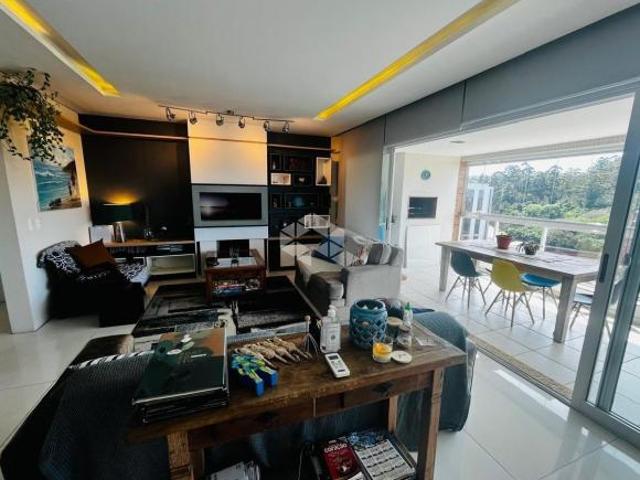 Apartamento de 03 suites/ dormitórios com duas vagas no Parque Panamby