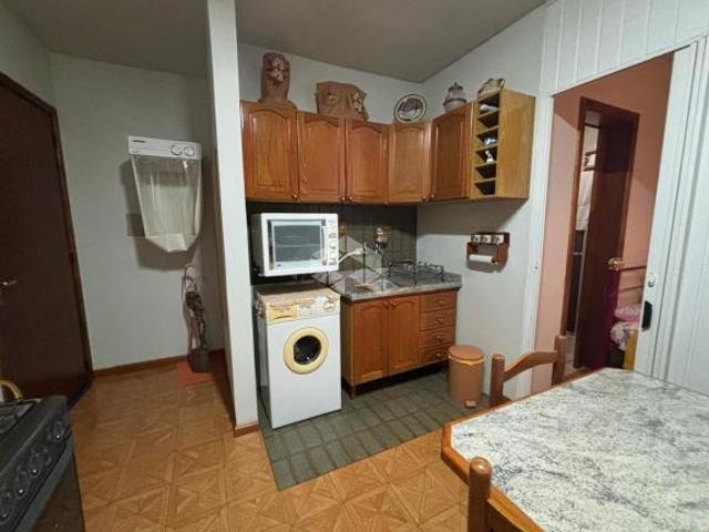 Apartamento de 01 dormitório no São Francisco