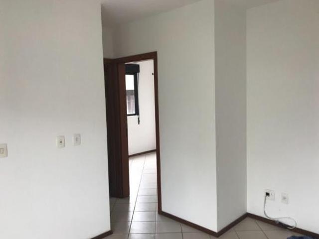 Apartamento de 01 dormitório. Bairro Centro
