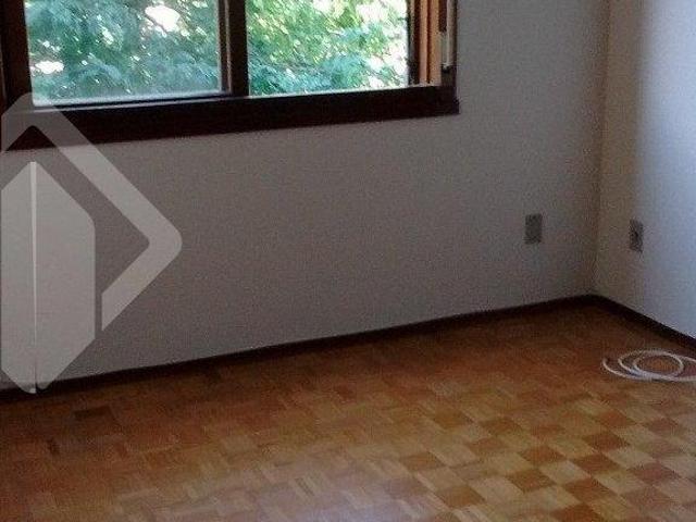 Apartamento de 01 dormitório com uma suíte e banheiro social!