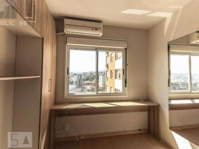 Apartamento de 01 dormitorio com vaga de garagem na Azenha Porto alegre