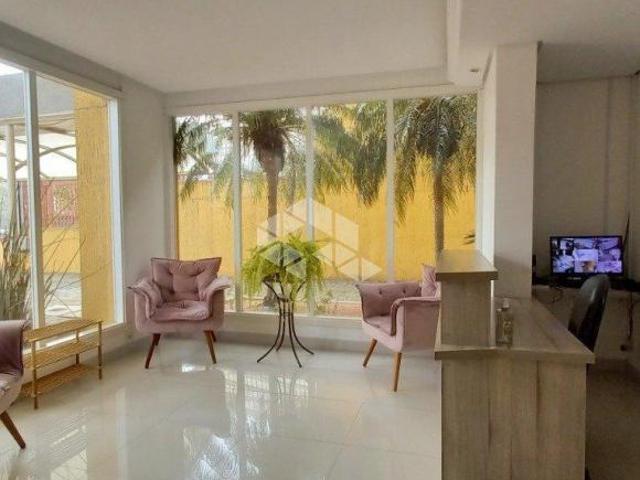 Apartamento de 01 dormitório, elevador e vaga de garagem