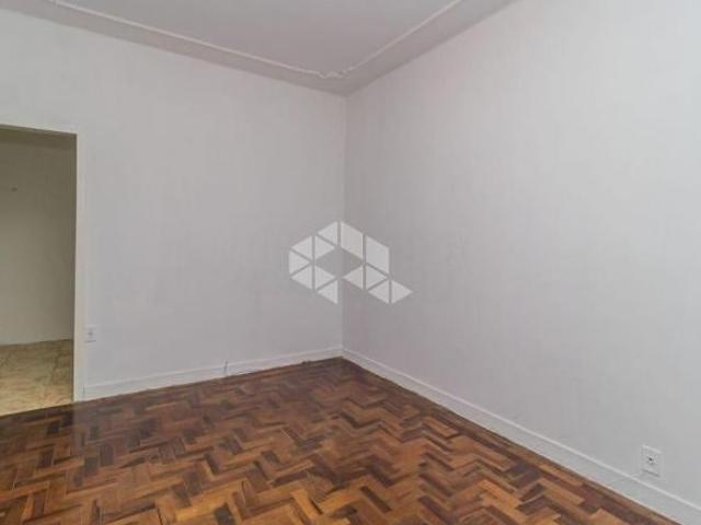 Apartamento de 01 Dormitório próximo Praça ENCOL