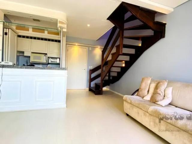 Apartamento de 01 dormitório semimobiliado