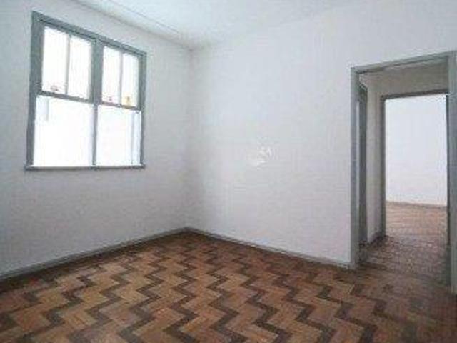 Apartamento de 01 dormitório têrreo na Cidade Baixa