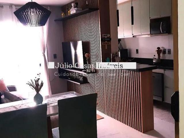 Apartamento de 01 quarto,varanda e garagem