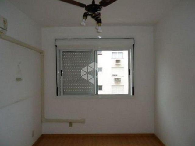 Apartamento de 02 dormitórios, 1 suíte, 01 vaga de garagem no bairro Tristeza