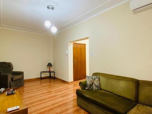 Apartamento de 02 dormitórios ao lado do colegio