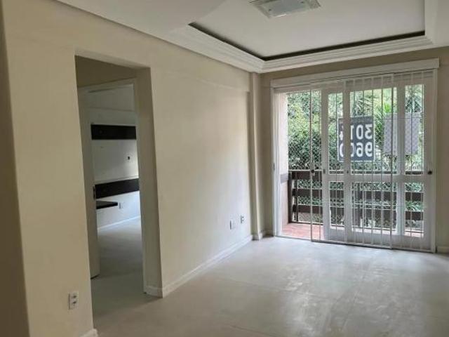 Apartamento de 02 dormitórios, Bairro Auxiliadora