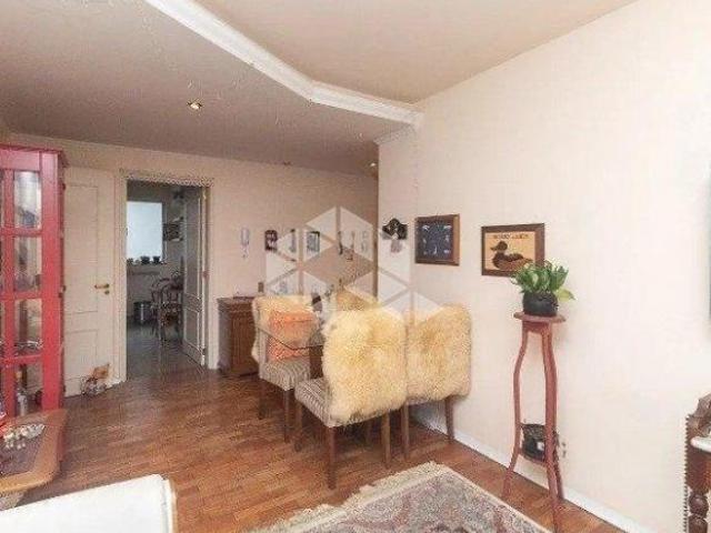 Apartamento de 02 Dormitórios, com 73 m² privativos, no Menino Deus