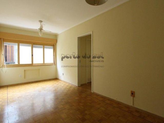 Apartamento de 02 dormitórios com garagem