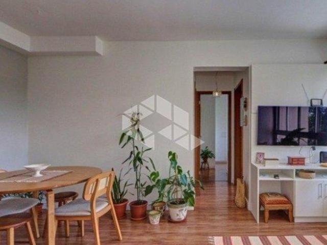 Apartamento de 02 dormitórios, com garagem