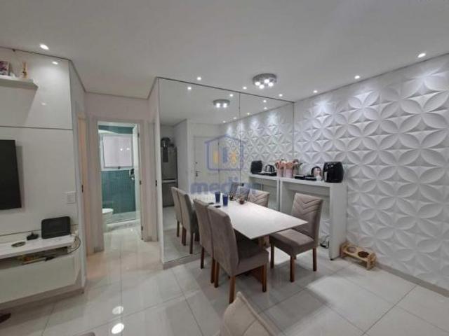 Apartamento de 02 Dormitórios com móveis planejados, Areia Branca, Santos