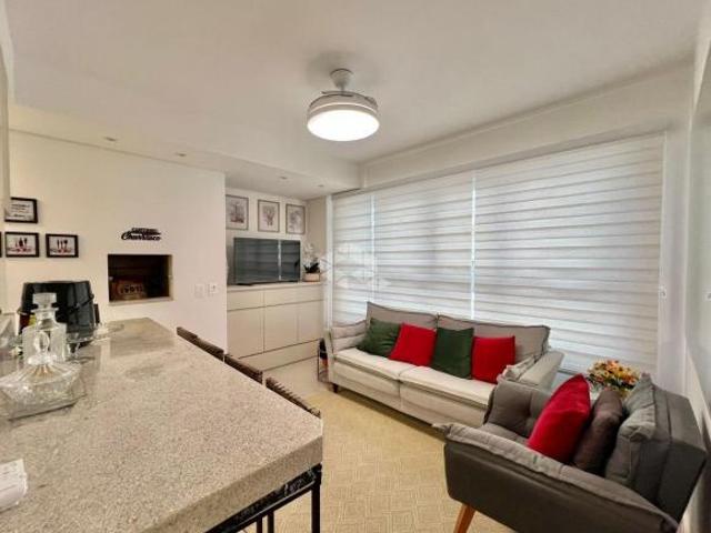 Apartamento de 02 dormitórios, e 01 vaga no Edifício Atlantic Trend, em Capão da