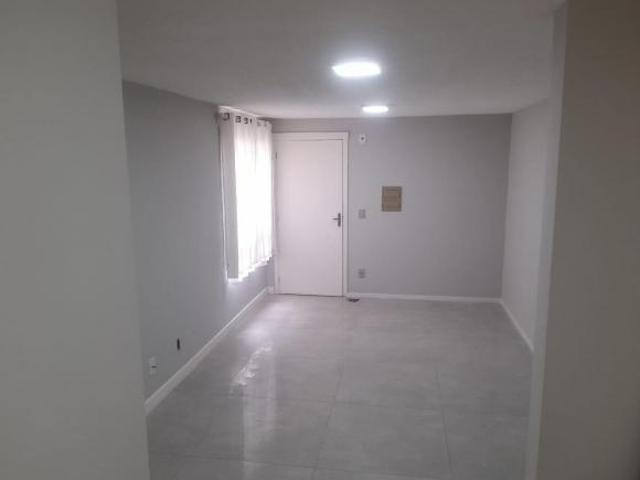 Apartamento de 02 dormitórios e 01 vaga na Lomba do Pinheiro