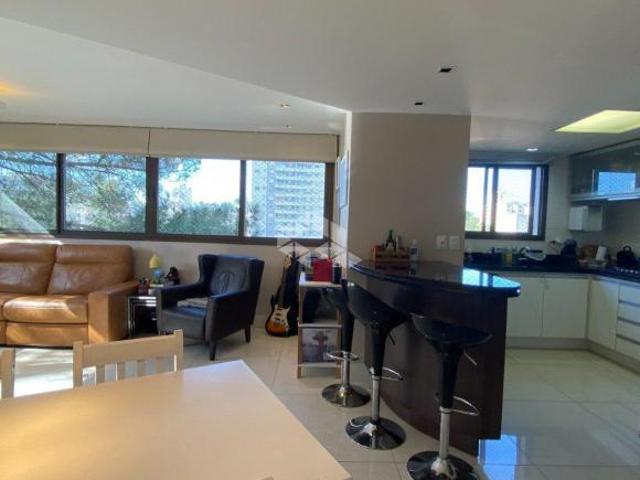 Apartamento de 02 dormitórios e 02 vagas com 79m² no bairro Jardim Botânico em Poa