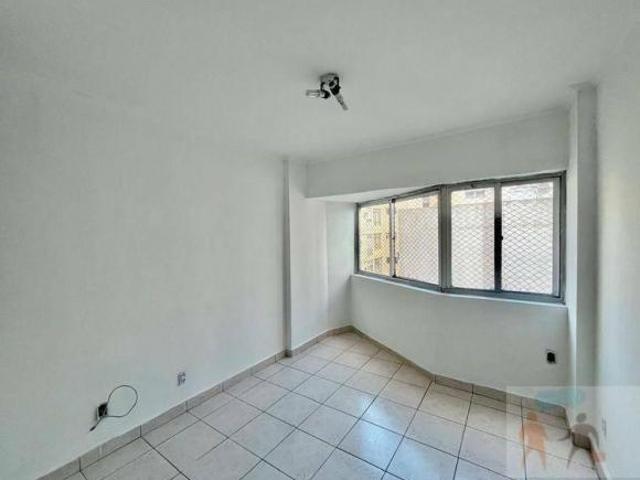 Apartamento de 02 dormitórios frente ao mar