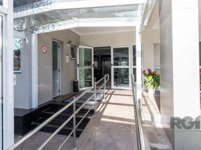 Apartamento de 02 dormitórios no Bairro Tristeza em Porto Alegre/RS