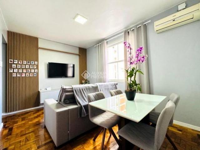Apartamento de 02 dormitórios no Centro de Novo Hamburgo