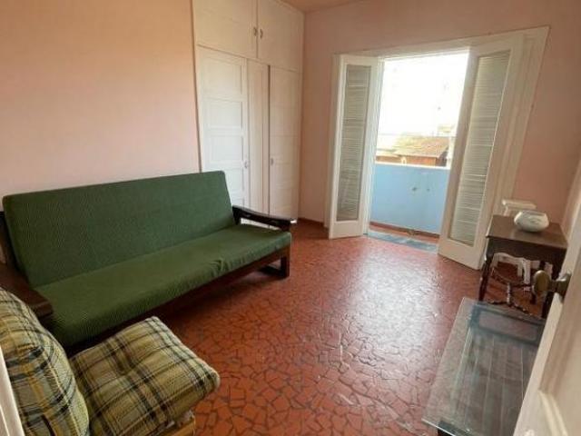 Apartamento de 02 Dormitórios no Centro e Próximo ao mar