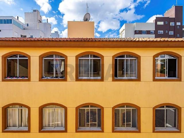 Apartamento de 02 dormitorios para locação no Portão Curitiba Pr