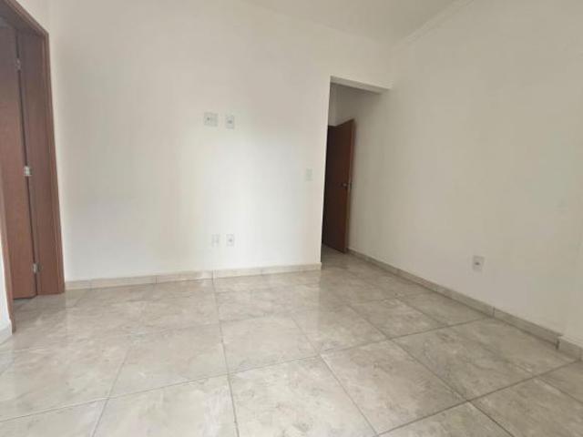 APARTAMENTO DE 02 QUARTOS NO CANTO DO FORTE, LOCALIZAÇÃO OTIMA, 01 VAGA!