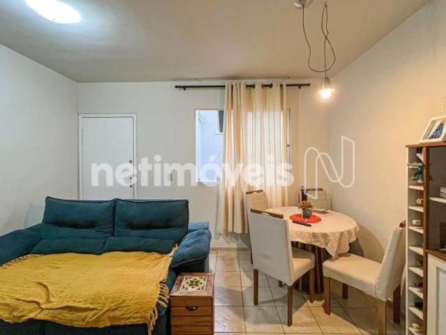 Apartamento de 02 quartos à venda no Colégio Batista!