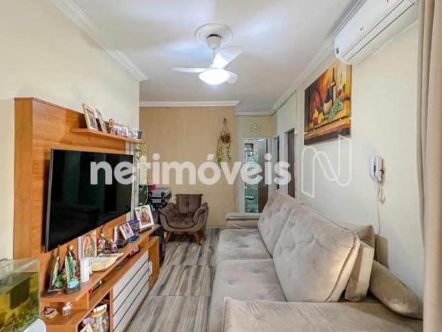 Apartamento de 02 quartos à venda no Santa Mônica!