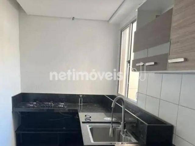 Apartamento de 02 quartos à venda no Trevo!