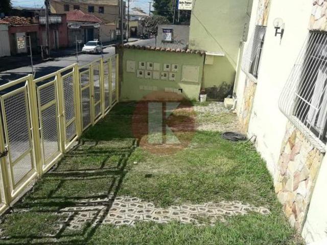 Apartamento de 02 quartos com 01 vaga de garagem e excelente localização