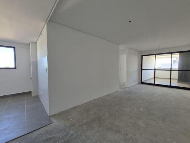 Apartamento de 02 quartos com suíte 01 vaga 73m² bairro Cajurú Curitiba PR