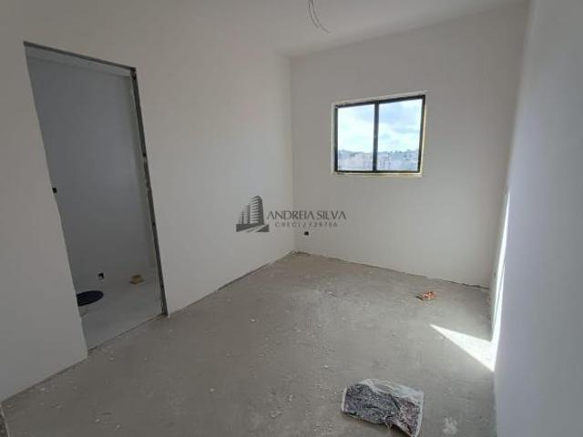 Apartamento de 02 quartos sendo 01 suíte e 02 vagas a venda no Boneca do Iguaçu, São José dos Pinh