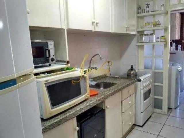 Apartamento de 04 dormitórios com 2 vagas de garagem dupla