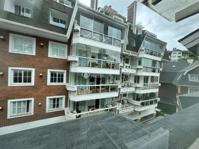 Apartamento de 05 suítes no centro de Gramado