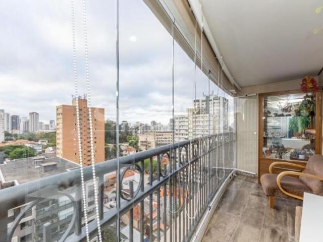 Apartamento de 100 m² a 1 quadra do metrô Santa Cruz
