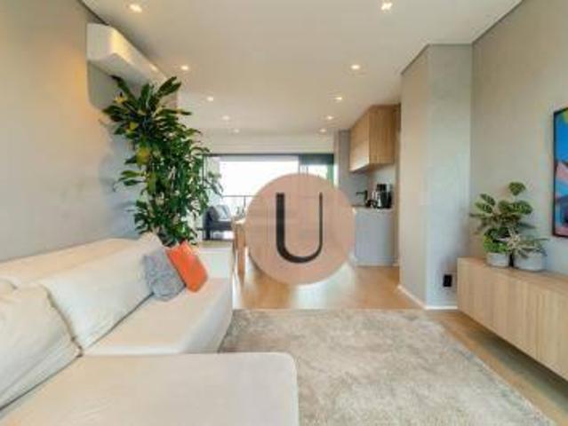 Apartamento de 100m², mobiliado, moderno, com jacuzzi privativa e vista incrível em Pinheiros