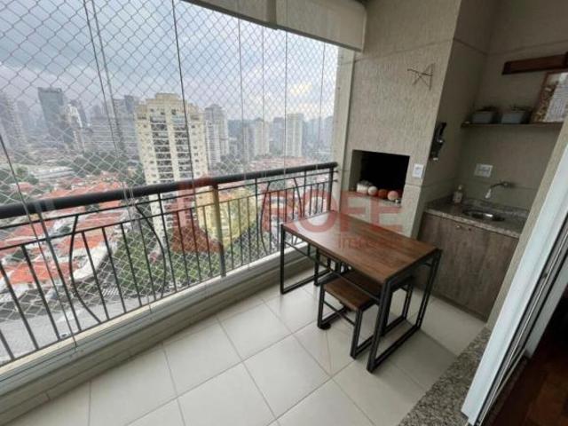 Apartamento de 106 m² com 3 quartos, 1 suíte e 2 vagas à venda na Chácara Santo Antônio. Andar alto